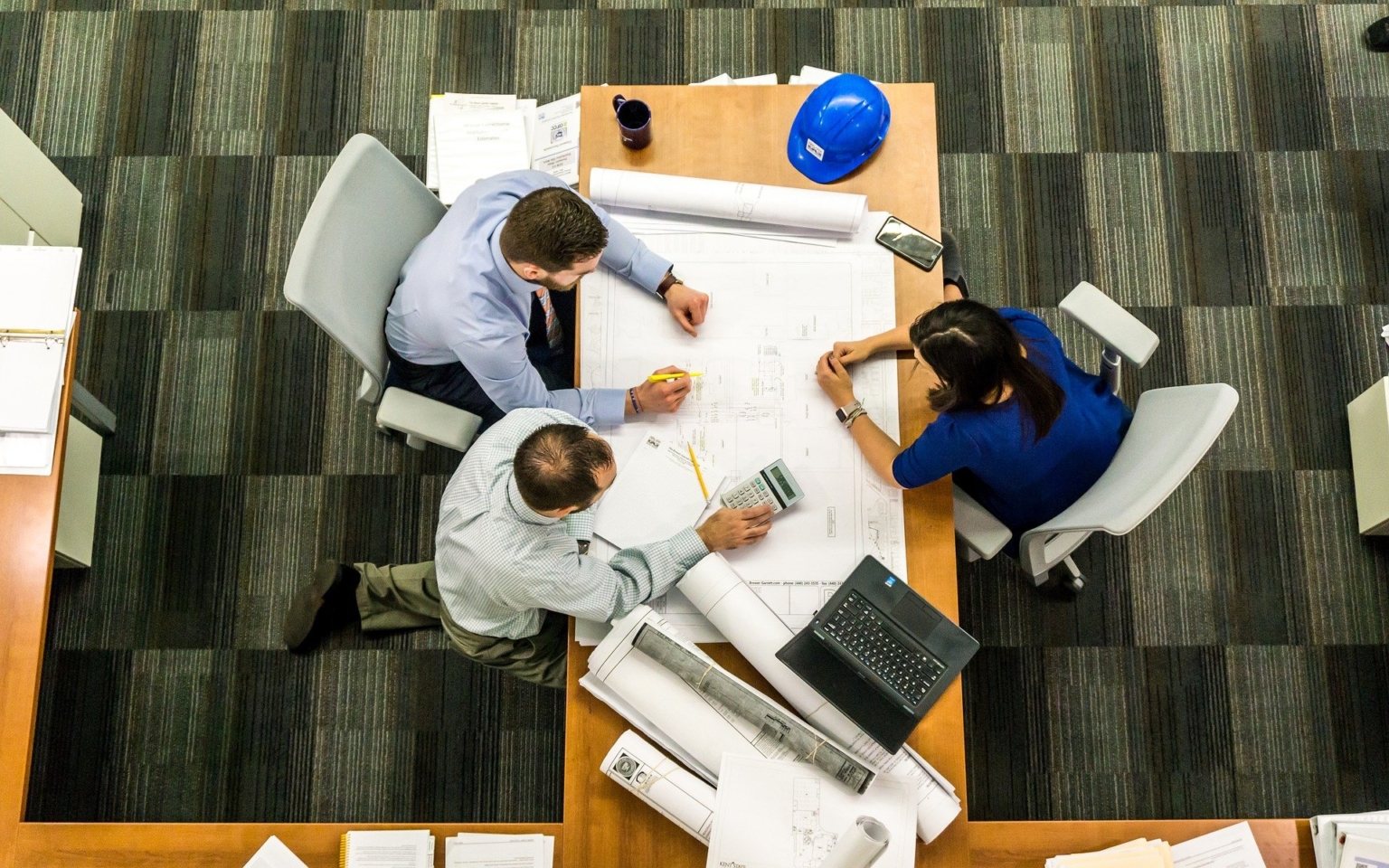 Technical Lead vs Project Manager - Which is Better? | KO2 Recruitment